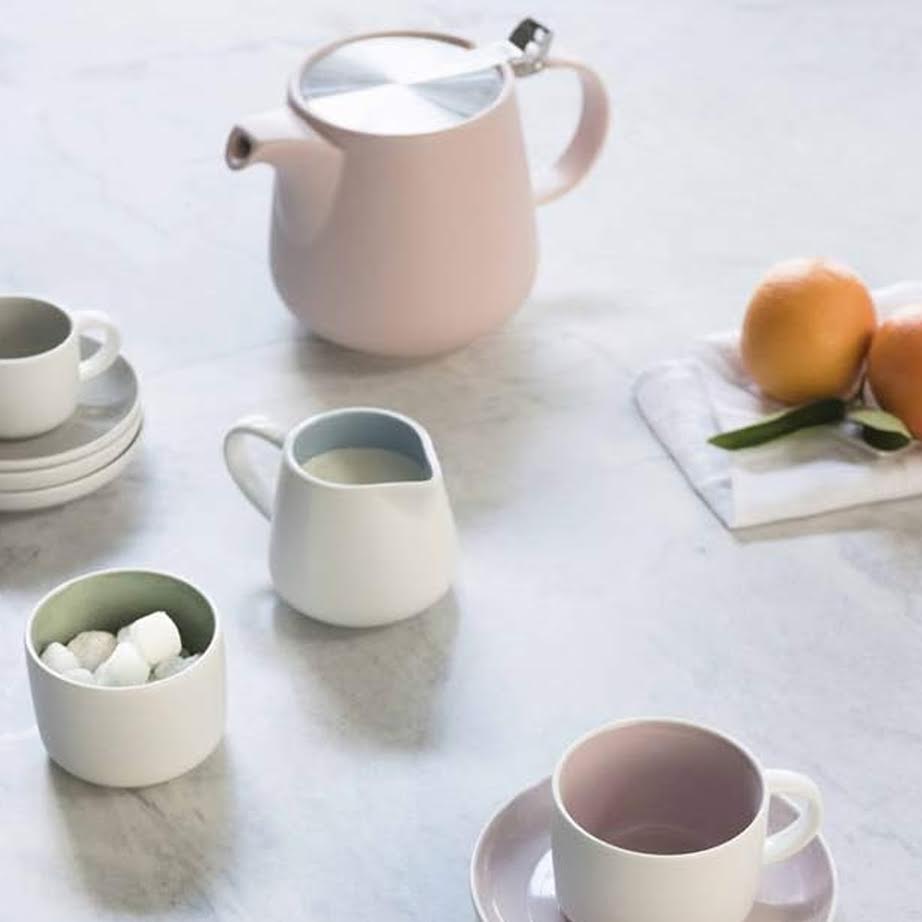Maxwell Williams 260ml Tint Milk Jug White – The Culinarium