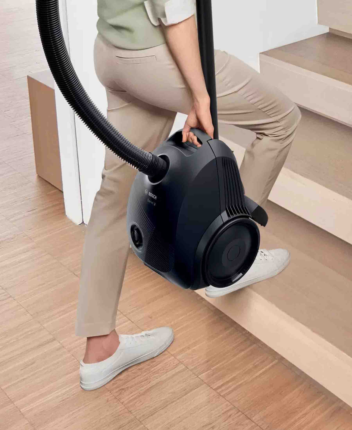 Bosch Serie 2 Bagged Cylinder Vacuum Cleaner - Black – The Culinarium